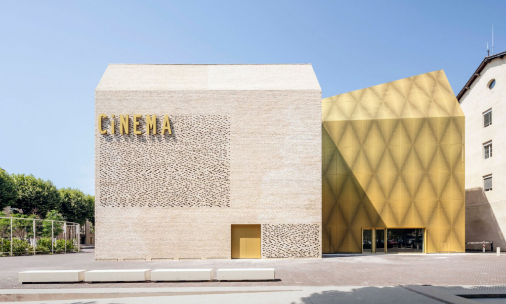 Kinemaja e Artë në Francë nga Antonio Virga ngjall epokën e kinemave ...