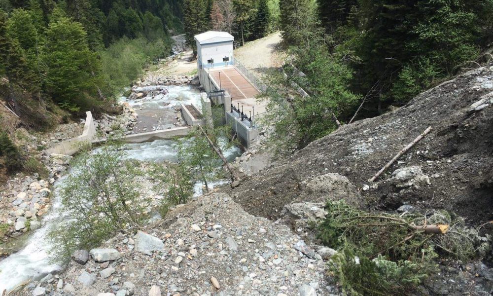 Operimi i hidrocentraleve të Deçanit dërgohet në Kushtetuese - Media ...